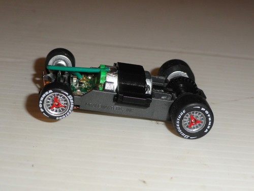 AFX Mega G+ 1.5 Wide HO Slot Car Chassis Silver Rims RED/BLUE ...