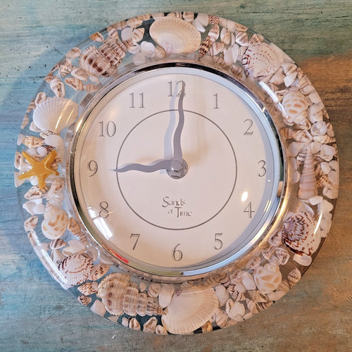 Vtg Sands of Time Lucite Shell Wall Clock 8