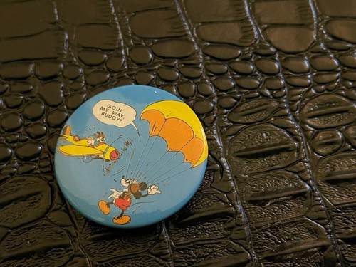 VINTAGE nos PINBACK BUTTON #57 - DISNEY - MICKEY MOUSE PARACHUTING | eBay
