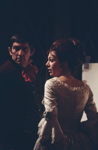 Barnabs Collins and Josette DuPres House of Dark Shadows 1970 OLD PHOTO ...