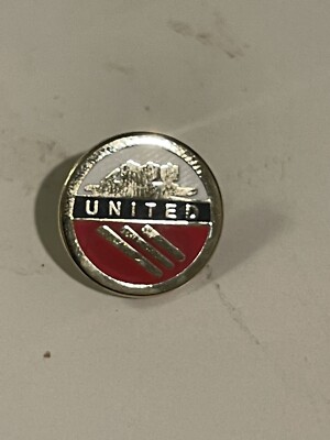 Manchester United Football Badges & Pins for sale | eBay