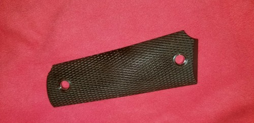 USGI Left Hand Grip for the .45 Cal M1911 Colt M1911A1 - NOS Left Side ...