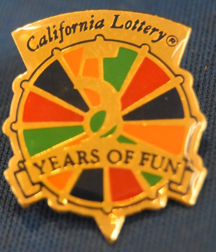 CALIFORNIA LOTTERY CLASP PIN COMMERATING THE 5TH ANNIVERSARY OF THE CA ...