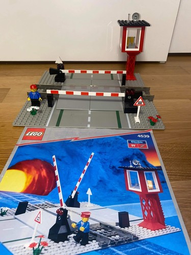 LEGO Set 4539 Classic Town Level Crossing | eBay