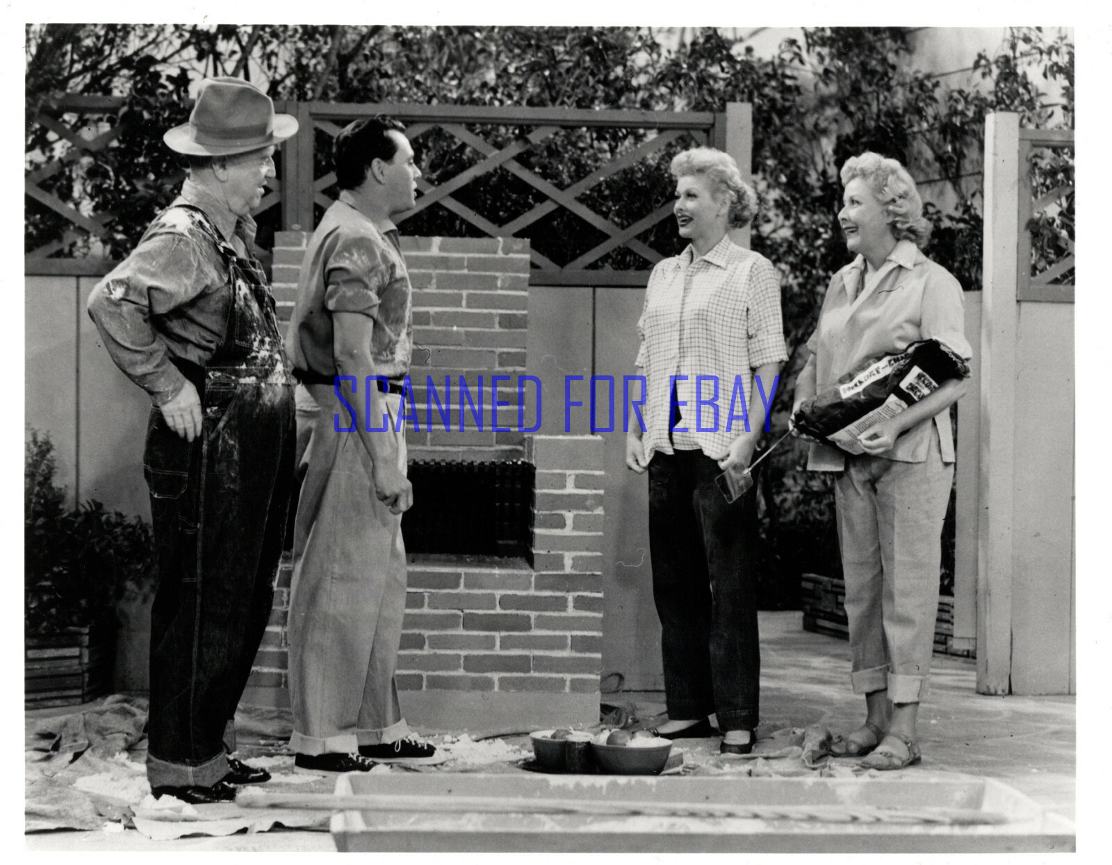 I LOVE LUCY RARE 8X10 PHOTO WITH COMIC BOBBY JELLISON | eBay