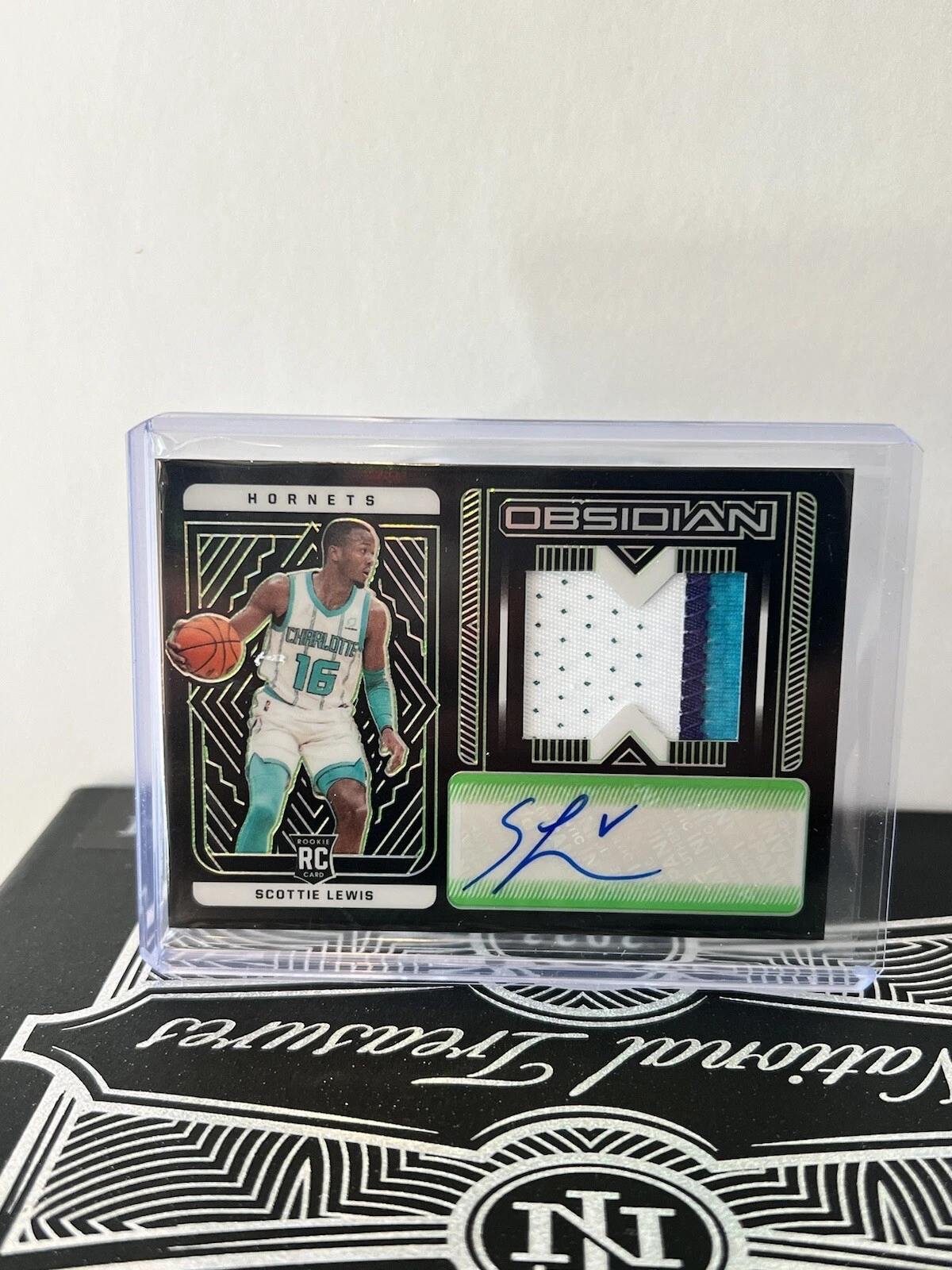Scottie Lewis 2021 Obsidian #RES-SCL Rookie Eruption Signatures ...