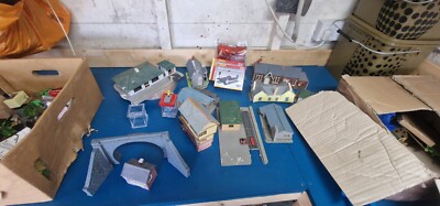 Railway Job Lot in Oo Gauge Model Railway Buildings, Tunnels and ...