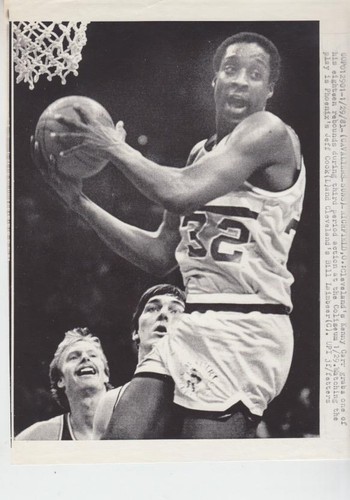 Clevelands Kenny Carr grabs one of his eighteen rebounds 1/29/81 -Press ...