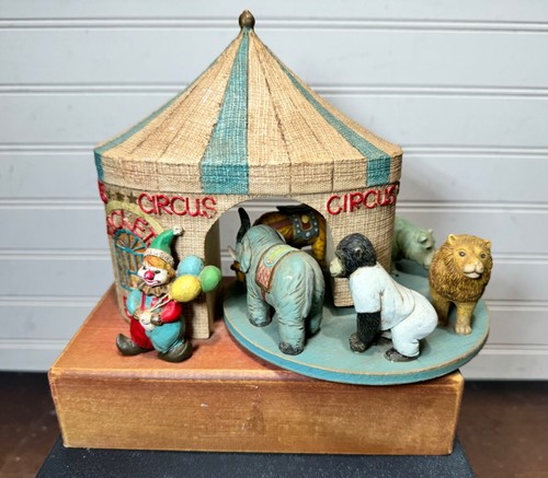 Vintage Big Top Circus Music Box Musical Lion, Tiger, Elephant merry go ...