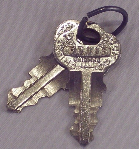 Chicago Lock Co Key # FT116 Cabinet Showcase Vending Juke Padlock Thick ...