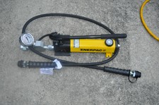 Enerpac Manual 10000 psi (700 bar) Rated Pressure Hydraulic Pumps for ...