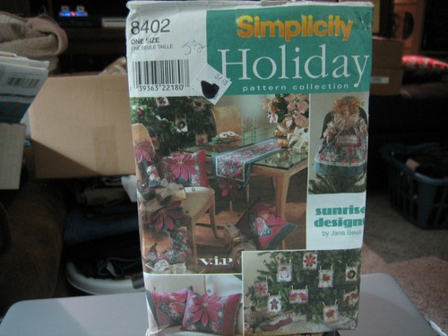 Simplicity 8402 Christmas Ornaments Treeskirt Topper Stocking Runner ...