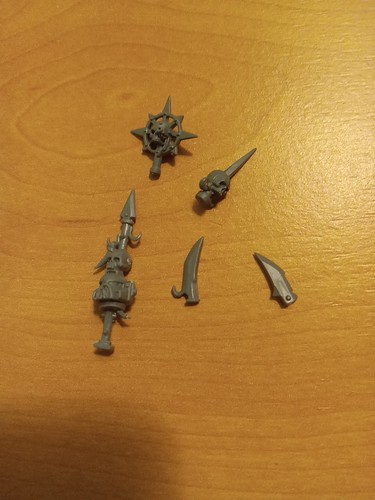Chaos Space Marine Trophy Racks & Accessories, Warhammer 40k bits (out ...