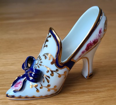 Regal Collection in Decorative Collector Figurines, Figures & Groups ...