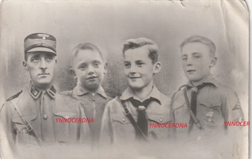 Foto Junge Männer in Uniform Vater Familie Pimpfe-2 WK | eBay