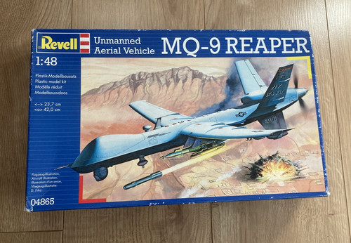 W289 Revell Model Kit 04865 - Unmanned Aerial Vehicle MQ-9 Reaper - 1/ ...