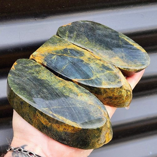1kg Raw New Zealand Greenstone / Pounamu Carving Slices (R14B395) | eBay