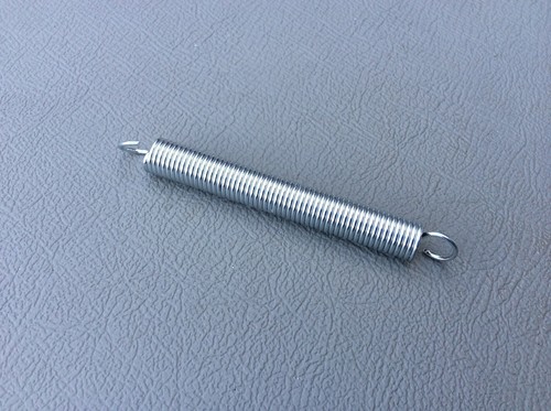 Classic Mini Bonnet Catch Spring 4G2494 austin. Bay1-e3 | eBay