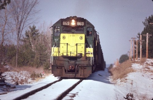 CNW 869 SD-40-2 ISGCS BIRCH CREEK MI (NORTH WESTERN) ORIGINAL SLIDE 1 ...