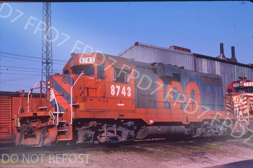 ORIGINAL SLIDE ICG Illinois Central Gulf GP11 8743;E.St.Louis;June 1987 ...