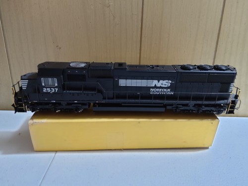 Athearn HO SD70, NS/Horse Head #2548 Diesel Locomotive | eBay