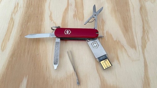 Victorinox USB 4GB Thumb Drive Swiss Army Knife With Pen Multi Tool Red ...
