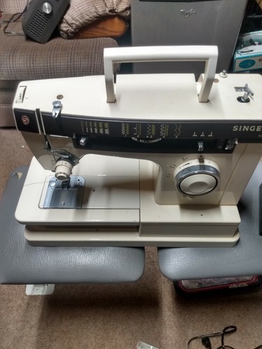 Vintage Singer 7110 Sewing Machine With Pedal Booklet Electric Plug | eBay