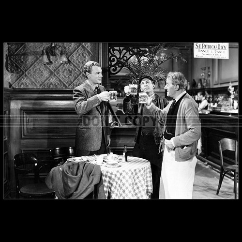 Photo F.011657 JOSEPH COTTEN ALBERT SHARPE DAVID WAYNE (PORTRAIT OF ...