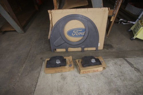 Nos 1971 Mustang Boss 351 ram air plenum and vacuum operated ducts for ...