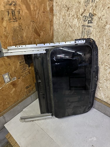 2020-2022 NISSAN SENTRA FRONT UPPER SUNROOF PANORAMIC WINDOW GLASS OEM ...