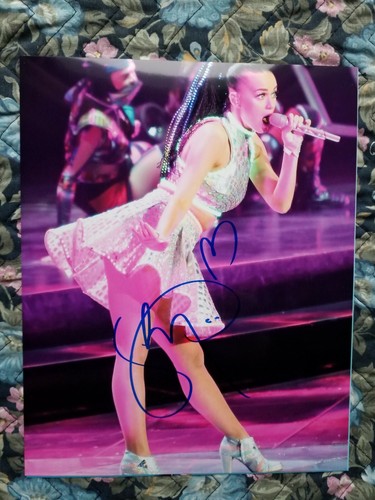 Katy Perry Authentic Hand Signed 8x10 Photo Autographed Singer | eBay