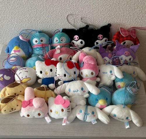 Sanrio Plush lot of 30 Set sale My Melody Cinnamoroll Hangyodon Tuxedo ...
