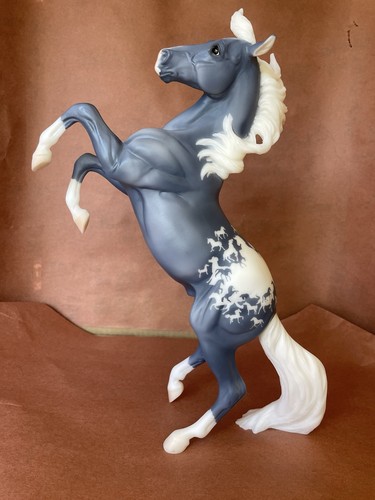 BreyerFest 2025 'Ties That Bind Us' Blue Variation SR “Silver” Mold Breyer | eBay