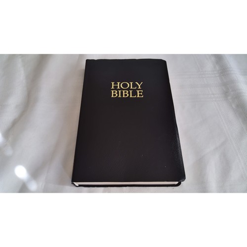 Holy Bible KJVER Gift & Award Holy Bible, Black Ultrasoft Easy Read ...