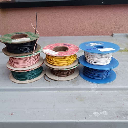 5 rolls of 0.65mm Lucas and 2 rolls of 1.0mm automotive wiring in asstd ...