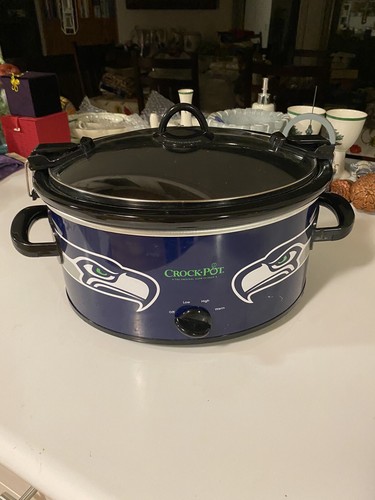 NFL Seattle Seahawks 6-Quart Crock-Pot Cook & Carry Slow Cooker ...