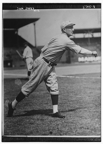 Sad Sam Jones,New York American League baseball player,throwing ...