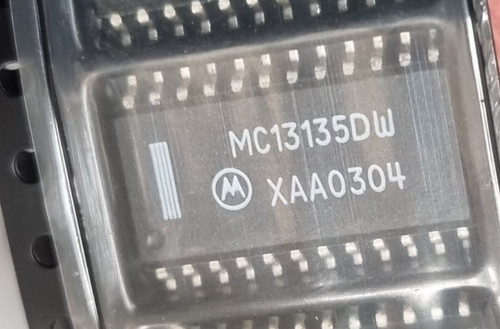 2 PCS OF MOTOROLA MC13135DW INTEGRATED CIRCUIT (R2S5.6B1) | eBay