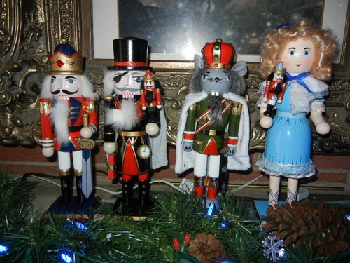 NUTCRACKER SUITE CLASSIC * GODFATHER in BLACK * WOOD NUTCRACKER ...