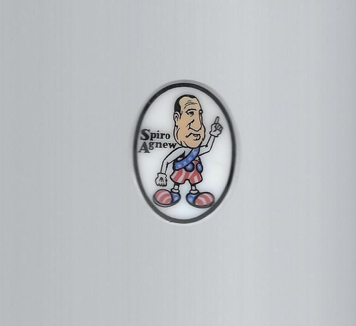 UNUSUAL 1970s era SPIRO AGNEW r/w/b OVAL CARTOON PICTURE DISK - NIXON'S ...