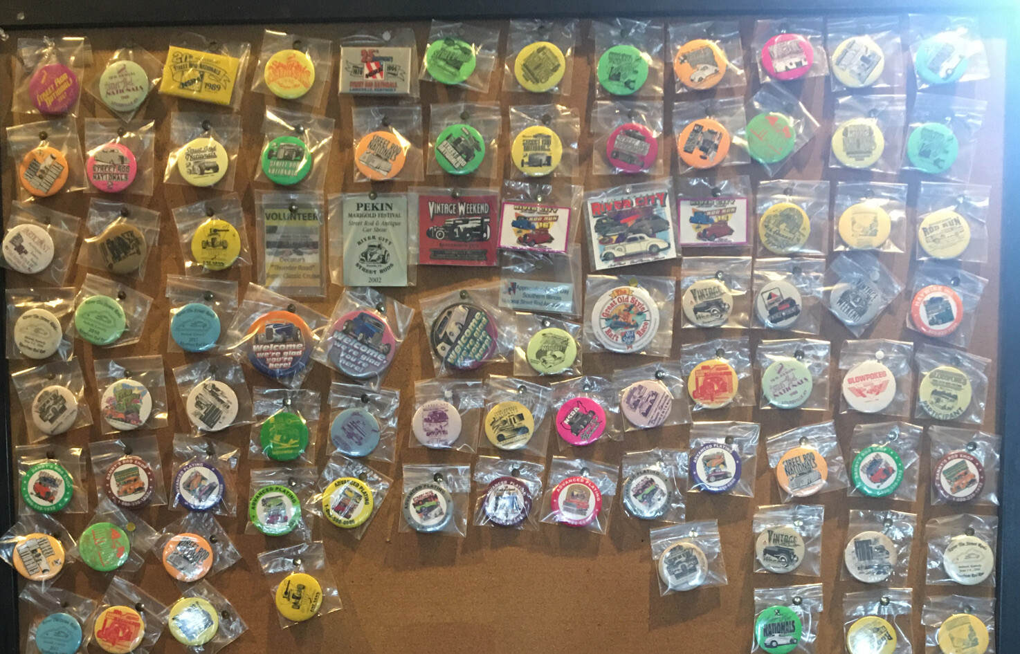San Diego Comic Con Buttons, Pins and Rings - Lot of 56 | eBay