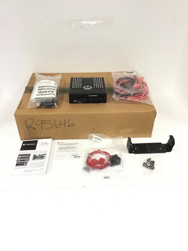 NEW MOTOROLA Astro XTL 5000 Mobile Radio w/Antenna, Fuse Holder ...