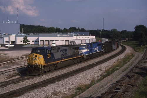 CSX 335 & X-CR SD80MC 807 ON Q641 ACTION 2001 CSXT ORIGINAL SLIDE | eBay