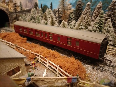 Lms in Oo Gauge Model Railway Coaches for sale | eBay