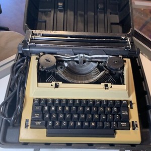Sears Electronic Typewriter In Collectible Typewriters for sale | eBay