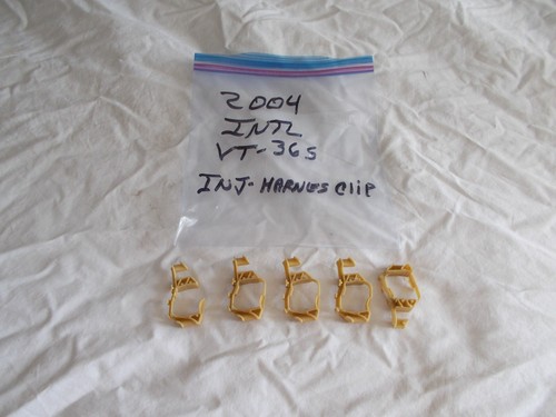 2004 International VT-365 Injector Harness Clips (5) | eBay