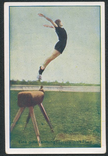 1928 GREILING GYMNASTICS BUNTE BILDER #3 SERIE TURNEN 2 1/4" x 3 1/2 ...