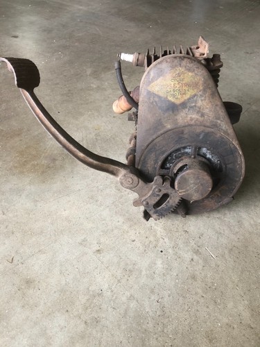 Vintage Briggs And Stratton Model Y Engine Vintage Motor Vintage Briggs ...