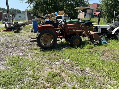 PARTING OUT Massey Ferguson 1020 4 Wheel Drive Tractor With MF 1014 ...