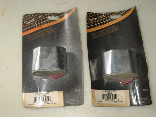 TWO (2) NEW CHROME LICENSE PLATE LIGHTS, USA, SIGNAL-STAT # 423W, 423WD ...
